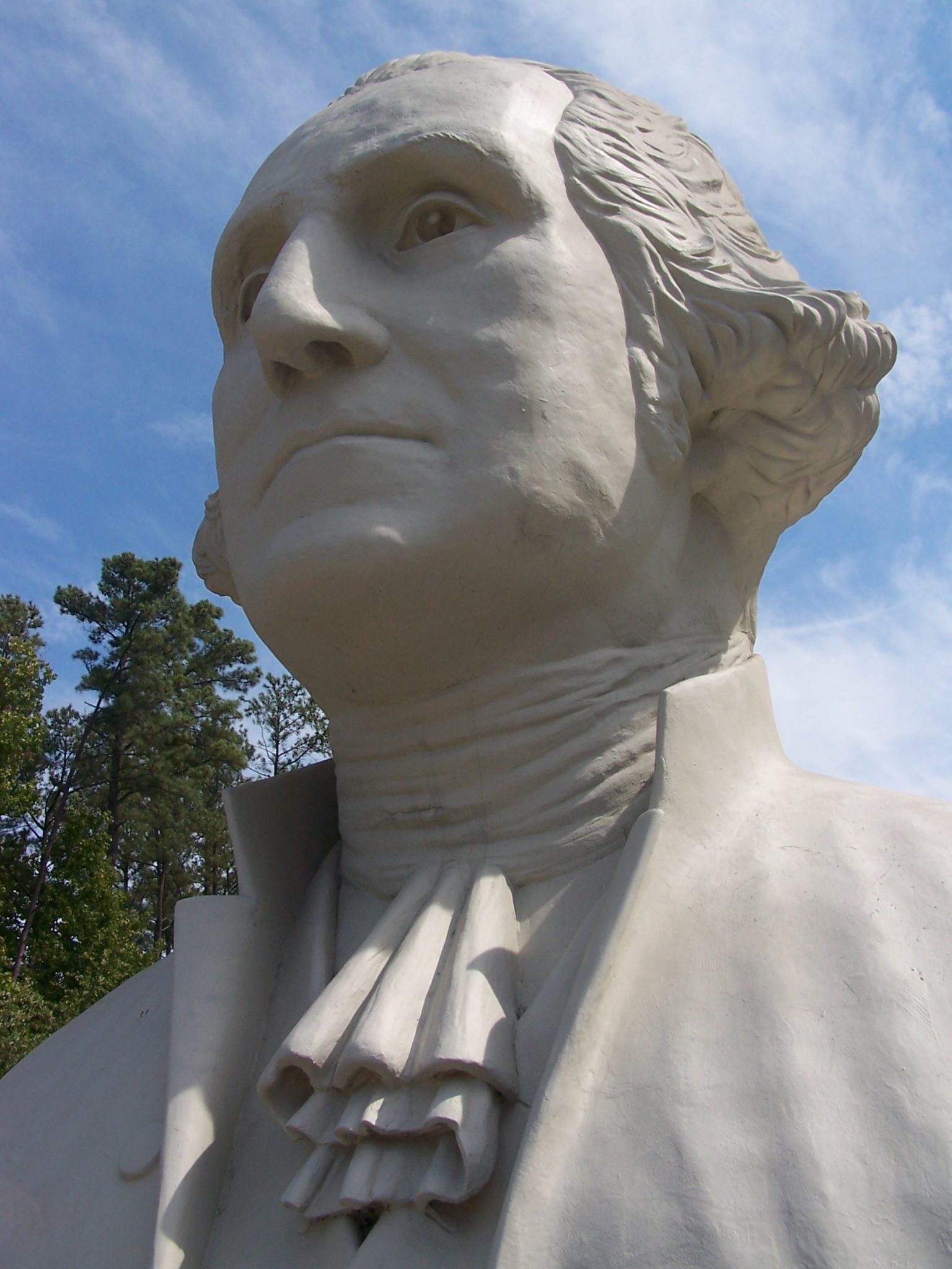 Really Big President Head Statues! - applegary.com